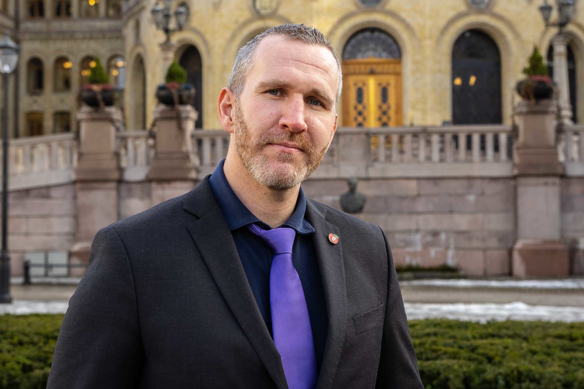 Frp om regjeringens kraftgrep: – Nok en gang logrer Senterpartiet for Brussel ...